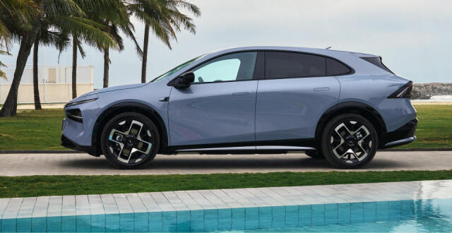 小鹏G7即将到店，大过Model Y+华为XHUD，配296马力+续航702km_腾讯新闻