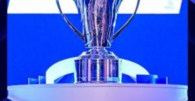 亚冠联赛官推更新，晒出亚冠二级联赛冠军奖杯照_腾讯新闻