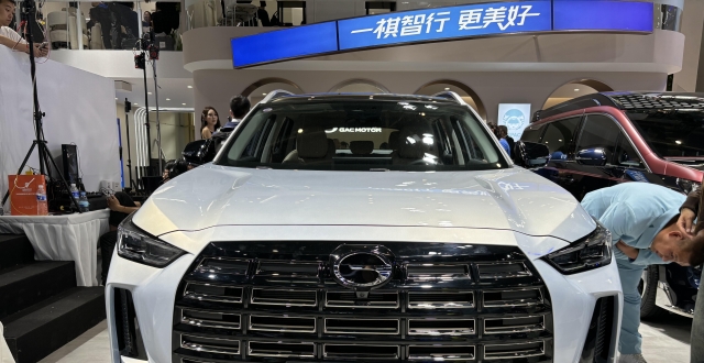 北京车展实拍传祺GS4 MAX：十万级家用SUV，该有的都有！_腾讯新闻