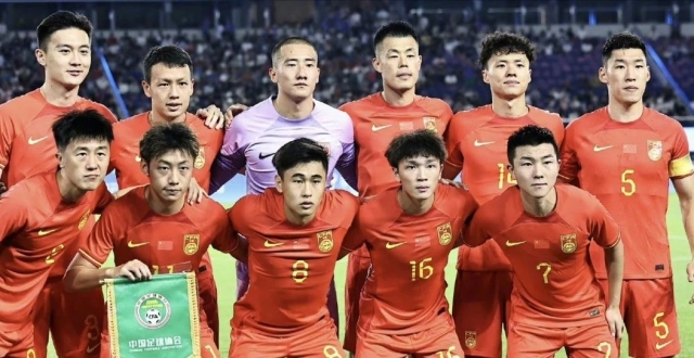 CCTV5直播国足亚运队冲击2连胜，5+录播中国女排，APP转欧冠+WNBA_腾讯新闻