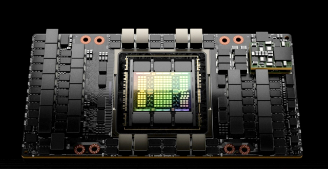 两年豪掷50亿美元，国内互联网大厂抢购NVIDIA A800_腾讯新闻