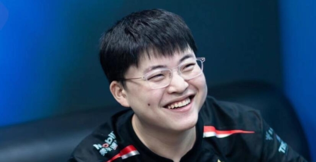 AD数据图公布，JKL成六边形战士，uzi一人吃三路_腾讯新闻