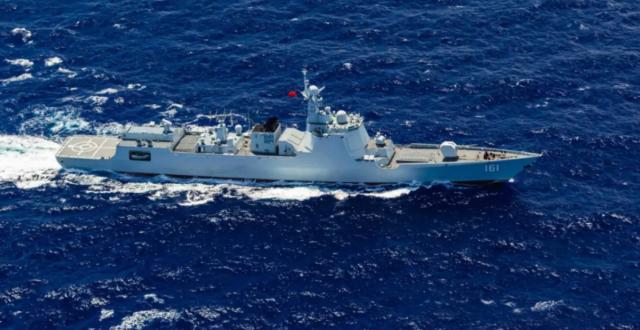 052D驱逐舰有四个批次，即将入列38艘的规模，战力强悍仅次于055型大驱_腾讯新闻