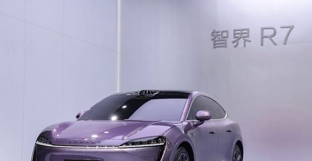 智界R7即将上市 能否挑战蔚来ES6？_腾讯新闻