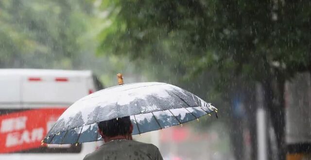 上海大雨进行时！暴雨一波接一波，双预警高挂；近20年黄梅天大变样，你发现了吗_腾讯新闻