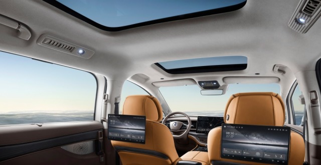 插混MPV大比拼！风行星海V9和腾势D9，是选实用还是选豪华？_腾讯新闻