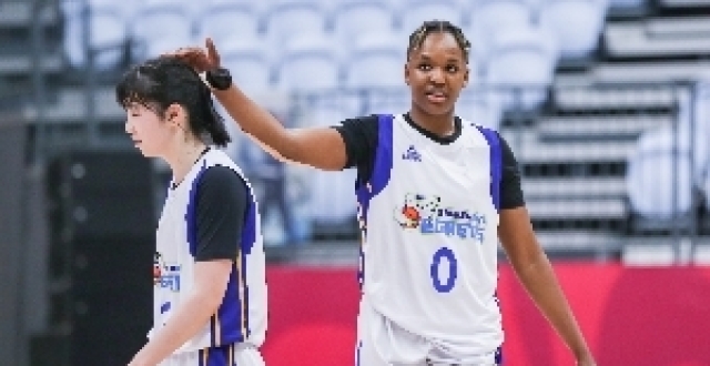 WCBA二阶段首战 厦门女篮两名主力赛季报销 主场不敌上海女篮_腾讯新闻