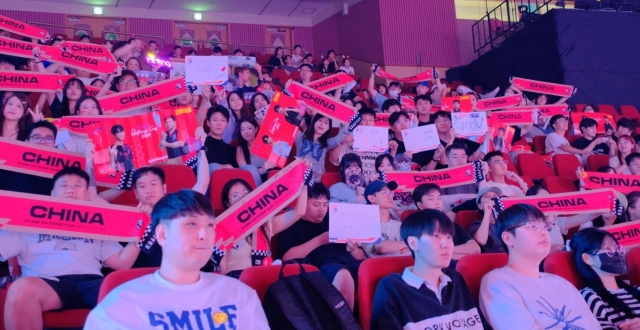 XDD质疑PCL选人规则，PNC不应该流量至上，美国代表队也为此发声_腾讯新闻