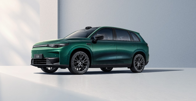 零跑C10预售价15.18万，搭载8295芯片，还将激光雷达拉到20万以下_腾讯新闻