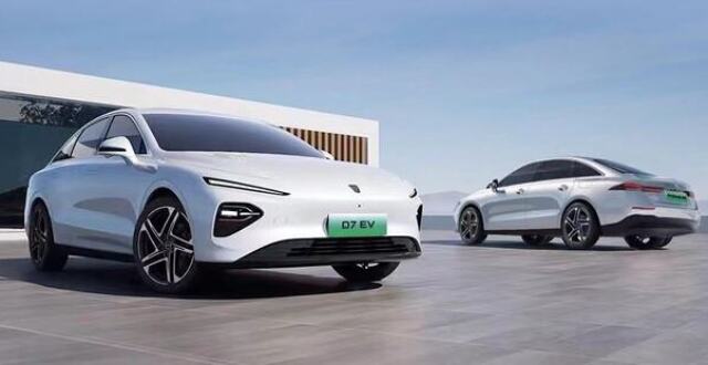 荣威D7与BYD海豹DM-i共同入榜中汽研“年度十佳低风噪车型”_腾讯新闻