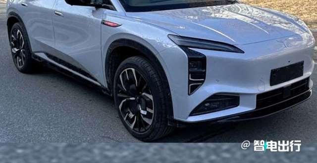 红旗HS7纯电来了！配800V+空气悬架+四驱，还看智己LS6？_腾讯新闻