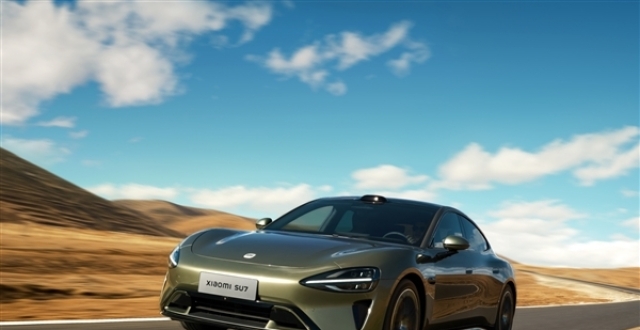 电池电量反向造假！小米SU7充满73.6度电池费了87.86度电 网友点赞_腾讯新闻