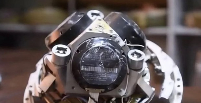 俄罗斯专家正在研究 ATACMS 导弹的激光陀螺仪和 GPS 模块_腾讯新闻