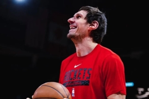 18岁进NBA！21岁正式退役！AJ格里芬为何选择离开篮球？_腾讯新闻