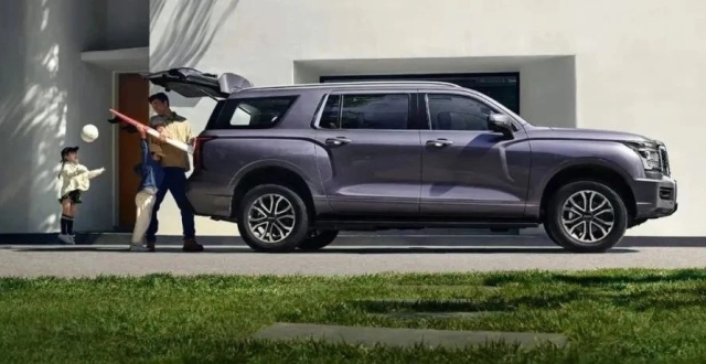 12万起买大5座燃油SUV，标配2.0T+8AT，可选四驱！还看啥CR-V？_腾讯新闻