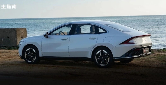 油耗仅需3.98L/100km！“人民的轿跑”开起来很接地气？_腾讯新闻