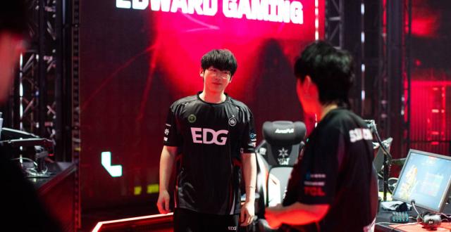 VCTCN：Smoggy打出ACE终结比赛，EDG2-0击败NOVA_腾讯新闻