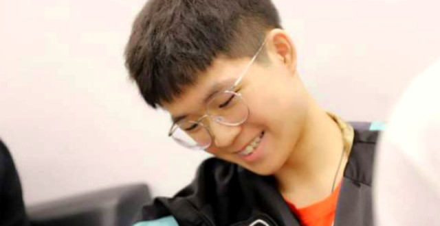 QG对阵DYG语音：SK替队员背锅，刺痛Fly决定阵容，QG称不怕守约_腾讯新闻