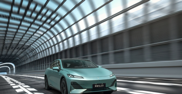 驾趣升级！深蓝2025款SL03上市，11.99万到14.69万_腾讯新闻