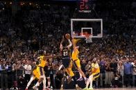 NBA4.30十佳球：穆雷隔扣詹姆斯，窒息3.6秒绝杀湖人_腾讯新闻