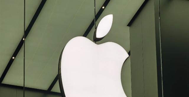 苹果发布廉价版iPhone，自研5G基带首秀，能运行AI模型，售价4499元起！_腾讯新闻