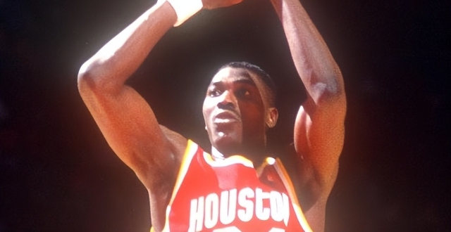 这才叫全能？NBA历史仅3人多次打出“5x5”数据，奥拉朱旺领衔_腾讯新闻