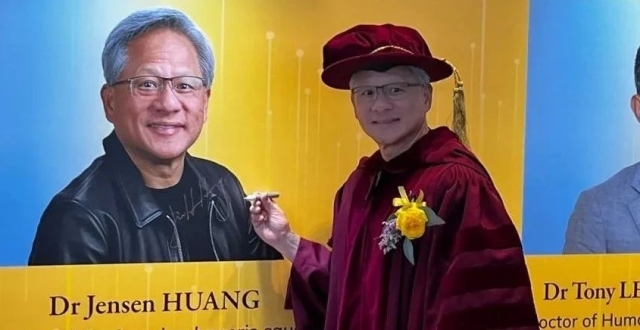 黄仁勋 Jensen Huang，获颁「香港科技大学」工程学荣誉博士_腾讯新闻