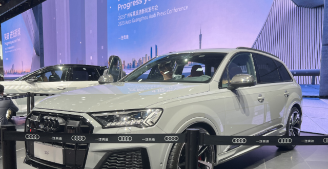 2023广州车展丨限量300台 全新奥迪SQ7暗夜骑士版预售价117万元_腾讯新闻
