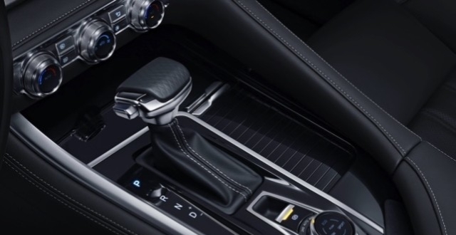 全系爱信8AT，长安CS95 PLUS配置大增：价格不变，性能翻倍？_腾讯新闻