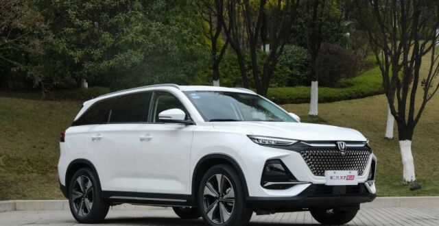 1.5T+7座+智能车机，只卖10万元，第二代长安X7PLUS爆款预订？_腾讯新闻