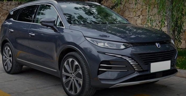 综合续航可达1030KM，腾势N8中大型SUV上市，售31.98万元起_腾讯新闻