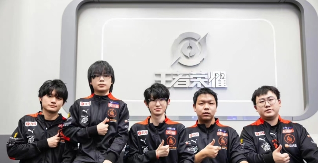 AG3-1WB，一诺赛后采访：KSG和狼队才是KPL大哥，AG是弟弟！_腾讯新闻