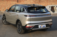 竞争哈弗H6和长安CS75P，新车为何首选1.5T？一汽奔腾T90导购解析_腾讯新闻