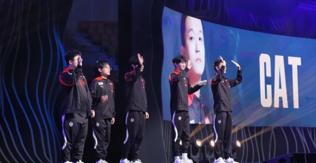 AG夺冠，Cat意外火了：成KPL首个“双位置”冠军，带3支队伍夺冠_腾讯新闻