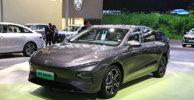 荣威D7 EV购车手册：14.98万起，对标深蓝SL03，首推入门版？_腾讯新闻