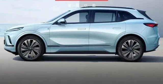 20万买40万的体验，轴距2954mm，空间逆天，合资翻盘就靠它！_腾讯新闻