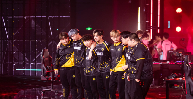 SiuFatBB存钱分翻盘奠定胜局，WOL 2-1战胜EDG_腾讯新闻