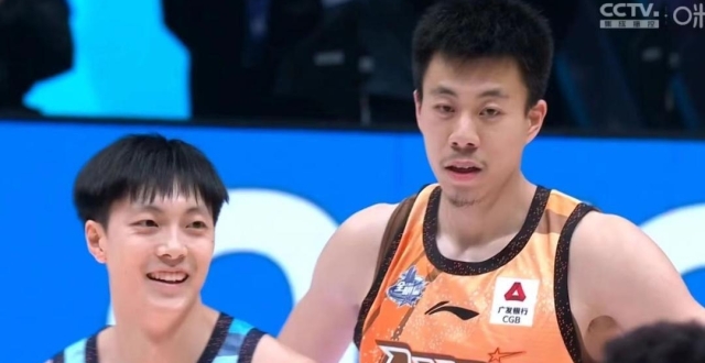 CBA全明星赛：南区16分大胜，胡明轩31分荣获MVP，齐麟空砍29分_腾讯新闻