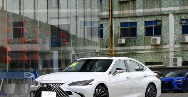 加价神车继续加价，雷克萨斯ES200特别版，特别贵！_腾讯新闻