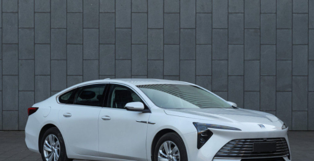 美系大沙发换代！搭载豪车同款2.0T＋9AT 22万级绝杀？_腾讯新闻