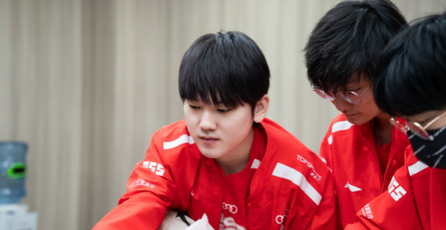 LNG横扫TES，Rookie深夜回应，管泽元骆歆却冲上热搜_腾讯新闻