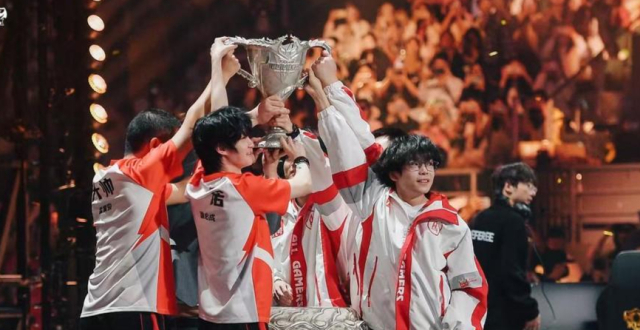 KPL首支四连冠战队诞生！AG超玩会夺得2025 KPL春季赛冠军_腾讯新闻