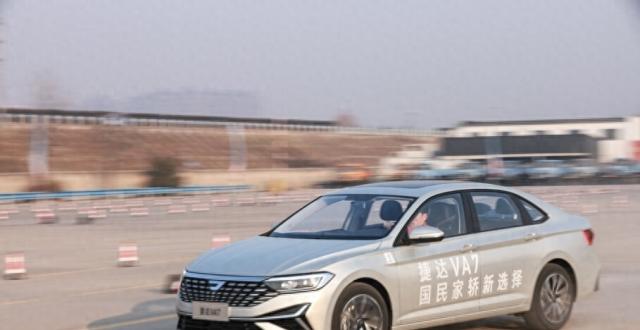 捷达VA7震撼上市，10万左右价位区间的“超级卷王”_腾讯新闻