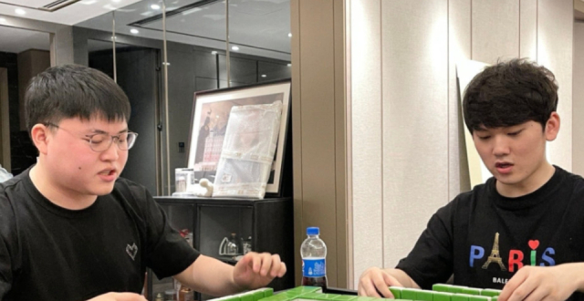 “Uzi是地位最高AD！”LPL饭堂评价TOP3，Theshy当之无愧_腾讯新闻