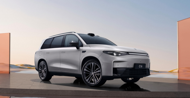 15-20万买大六座SUV，零跑C16和奕派008谁能“平替”理想L8？_腾讯新闻