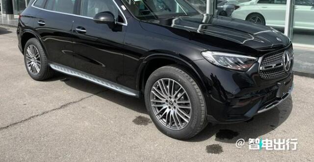 奔驰4S店：25款GLC开订！升级这些配置，现款降价14万甩卖_腾讯新闻