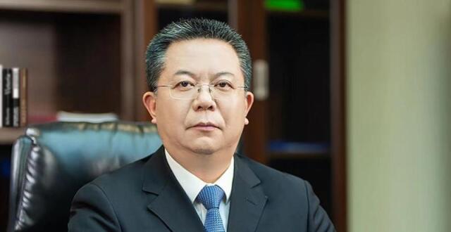 全国人大代表柳江：加速培育我国原生产业大模型应用生态_腾讯新闻