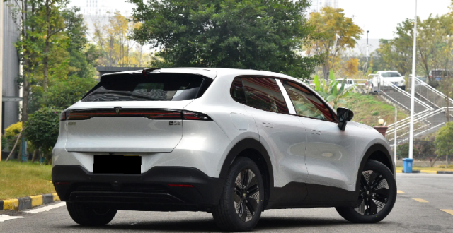 不到12万起售，入门就有高速NOA智驾，深蓝S05不香吗？_腾讯新闻