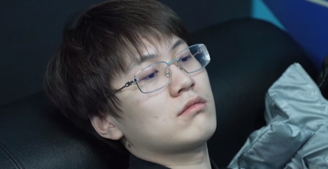 Meiko创造耻辱纪录，保不住Uzi，三局狂死24次，赛后排位逗乐观众_腾讯新闻