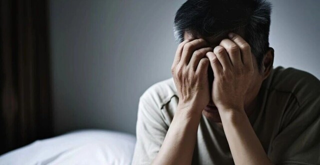 一名中国博士生的求救：导师严重伤害了我，我该投诉还是退学？_腾讯新闻